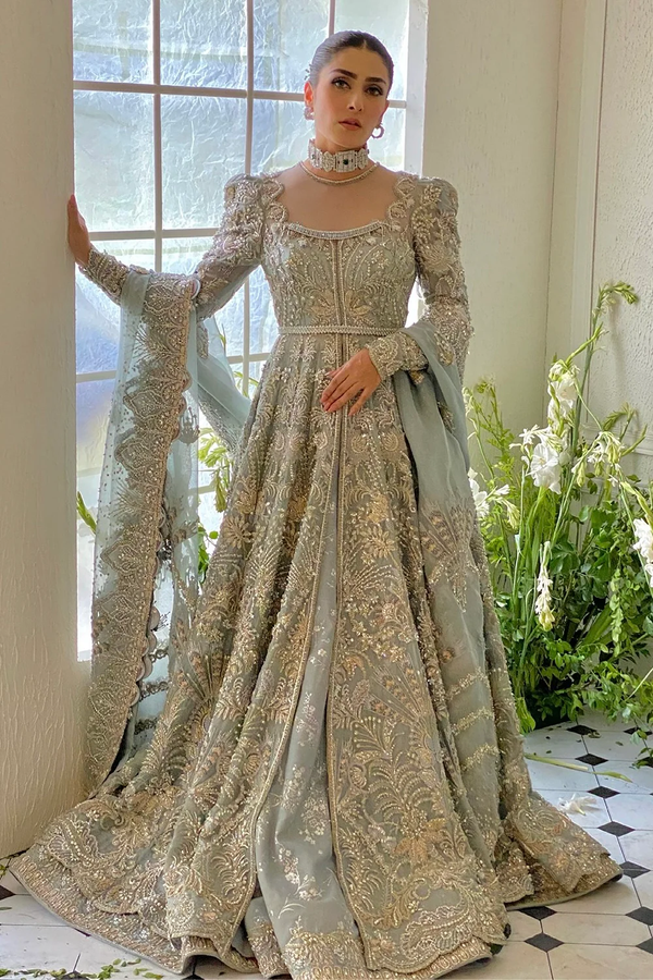 MEDEA – Lady Attires